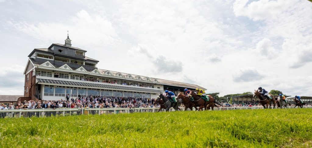 Thirsk Racecourse | Go Racing | Yorkshire Horse Racing