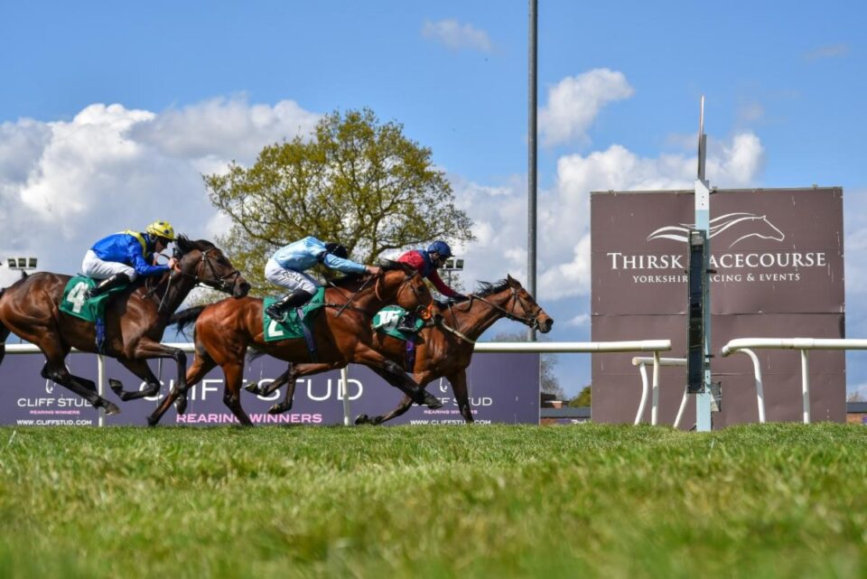 Just the ticket! Great family Days Out At Thirsk Races For Only £20 ...